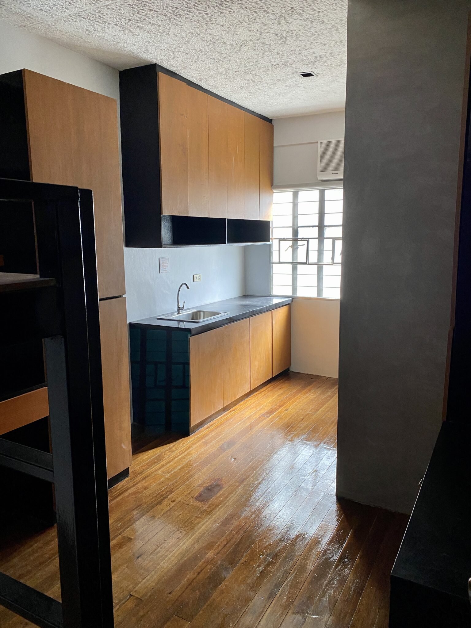 VCON Suites Sta Cruz Dormitory Near UST, JRRMC 2022